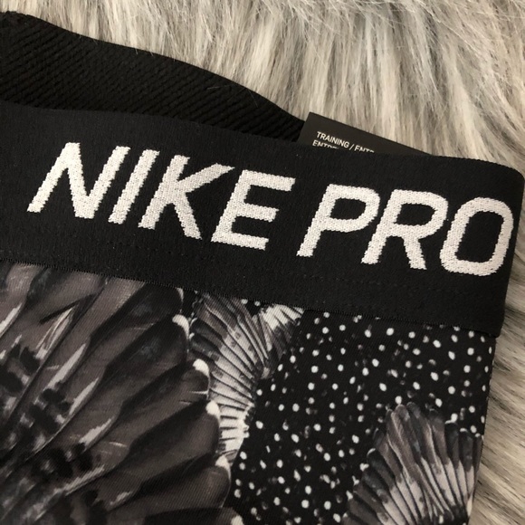 Nike | Shorts | Nike Womens Pro 3 Print Short Size S New | Poshmark